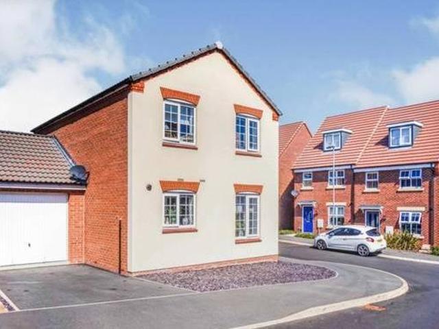 3 bedroom detached house for sale in Goldcrest Avenue Rainworth NG21 NG21