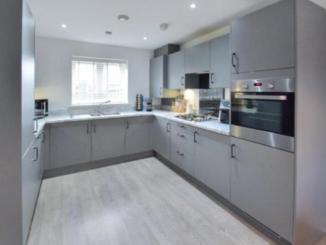 3 bedroom detached house for sale in Golve Drive, Chatham, ME5