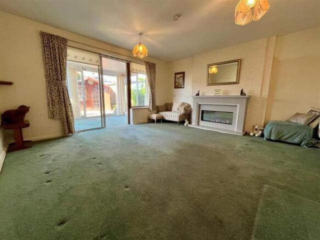 3 bedroom detached house for sale in Gorsedale, Hull, HU7