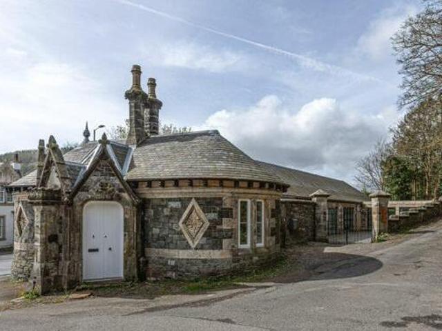 3 Bedroom Detached House For Sale In Galashiels Road, Walkerburn