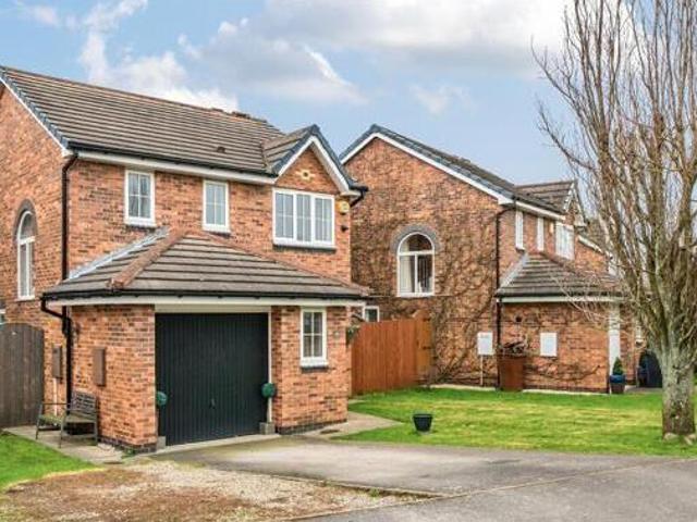 3 Bedroom Detached House For Sale In Garforth, Leeds