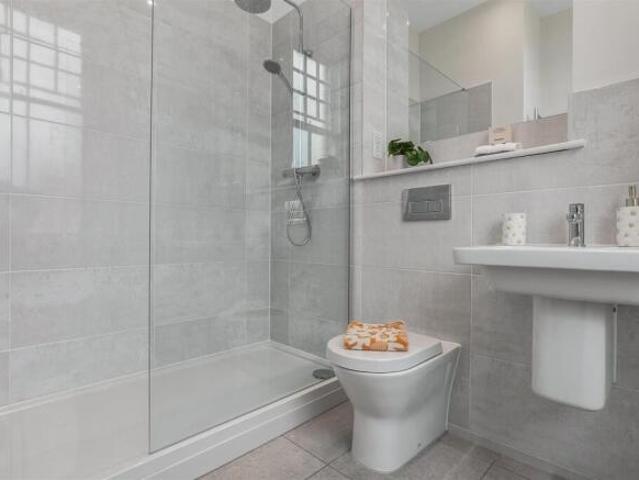3 bedroom detached house for sale in Gartloch Court, Gartcosh, Glasgow, G69