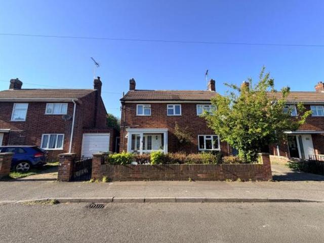 3 bedroom detached house for sale in Gildenburgh Avenue, PETERBOROUGH, PE1