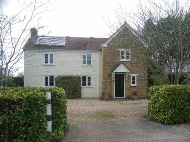 3 Bedroom Detached House For Sale In Gillingham
