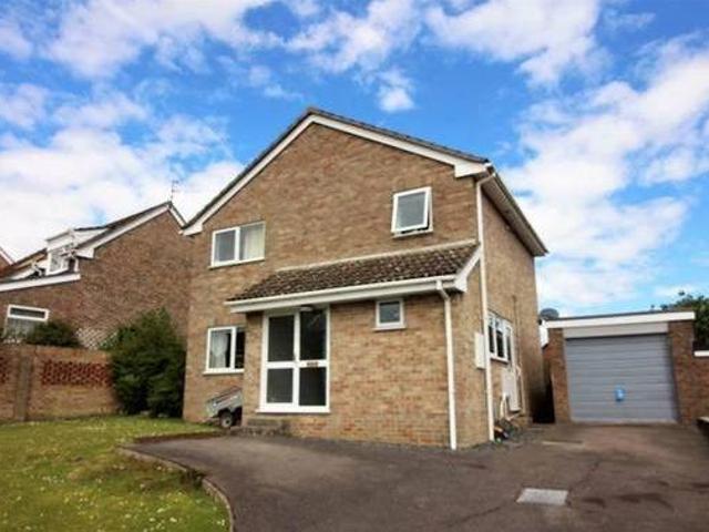 3 bedroom detached house for sale in Glynswood Chard TA20