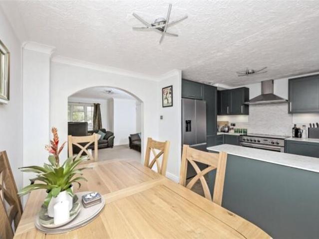 3 bedroom detached house for sale in Glebeside Close, Tarring, Worthing, West Sussex, BN14