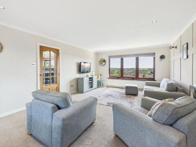 3 bedroom detached house for sale in Glen Grove, Kilsyth, G65