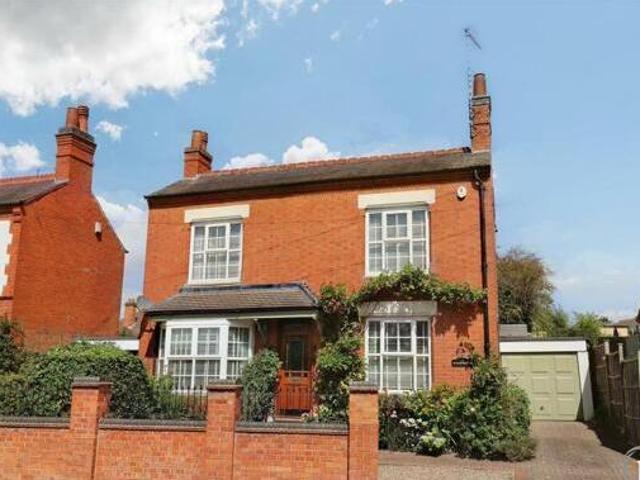 3 Bedroom Detached House For Sale In Glenfield