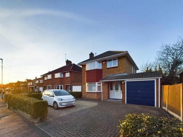 3 Bedroom Detached House For Sale In Gloucester, Gloucestershire