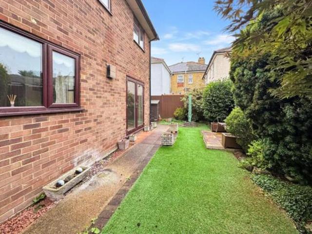 3 bedroom detached house for sale in Glover Road, Willesborough, Ashford TN24