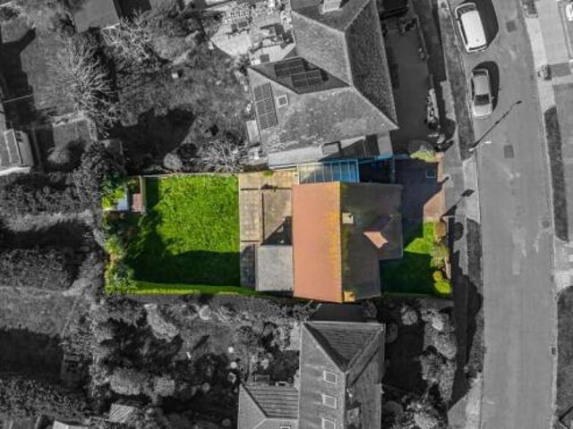 3 bedroom detached house for sale in Grand Crescent, Rottingdean, BN2