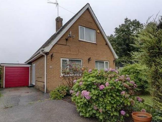 3 bedroom detached house for sale in Grange Avenue Ollerton NG22