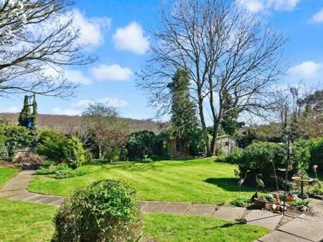 3 Bedroom Detached House For Sale In Gravesend