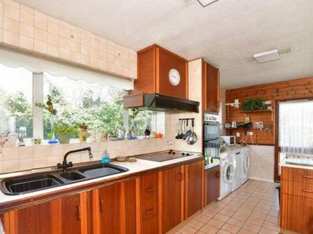 3 Bedroom Detached House For Sale In Gravesend