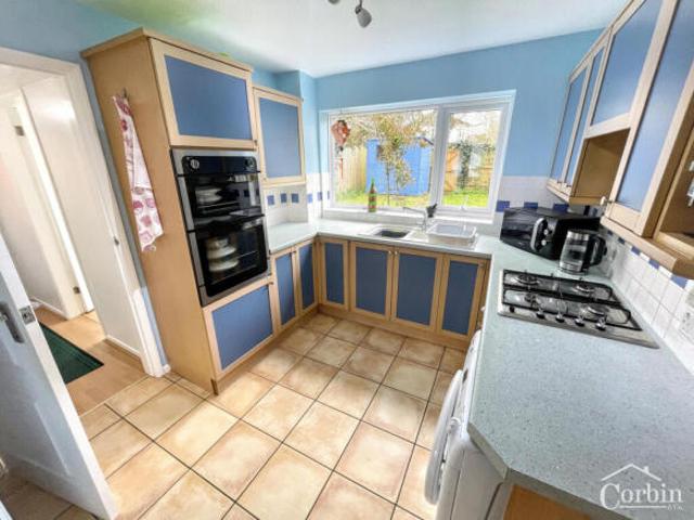 3 bedroom detached house for sale in Graycot Close, Bournemouth, BH10 7, BH10