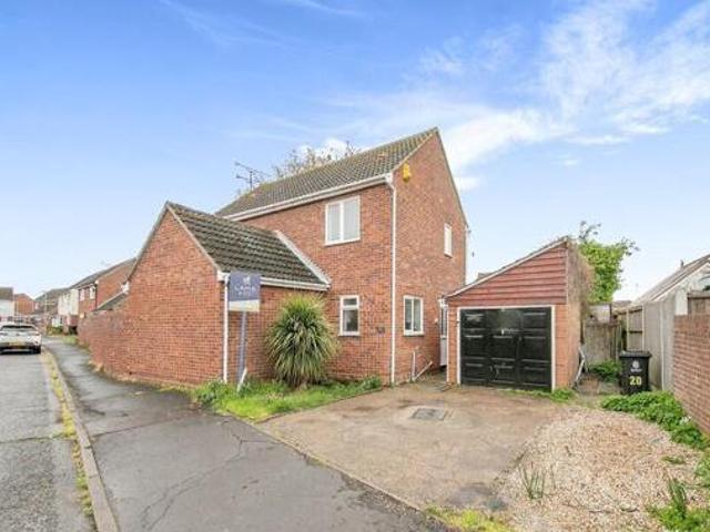 3 Bedroom Detached House For Sale In Great Clacton