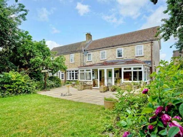 3 Bedroom Detached House For Sale In Great Stukeley, Huntingdon