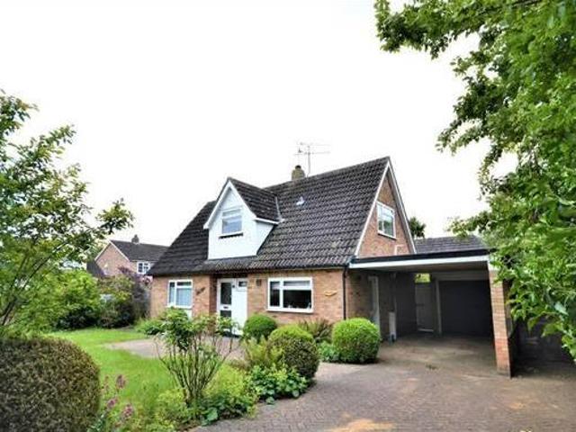 3 bedroom detached house for sale in Green Lane BurnhamonCrouch CM0