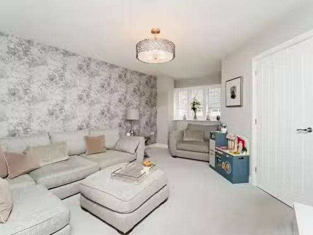 3 Bedroom Detached House For Sale In Greenfield Park, Saltney.