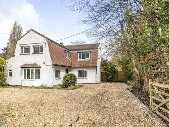 3 Bedroom Detached House For Sale In Guildford, Surrey
