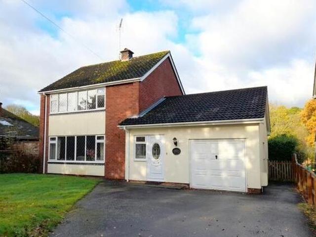 3 Bedroom Detached House For Sale In Guilsfield, Welshpool