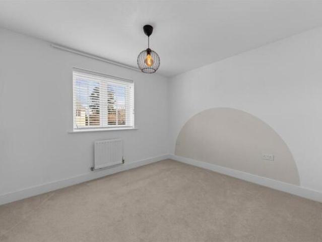 3 bedroom detached house for sale in Dovecote Drive, Biddenham, MK40