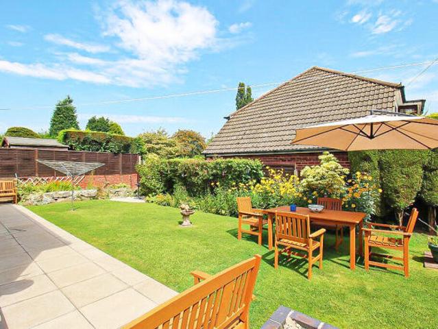 3 bedroom detached house for sale in Dovedale Road, ETTINGSHALL PARK, WV4 6RE, WV4