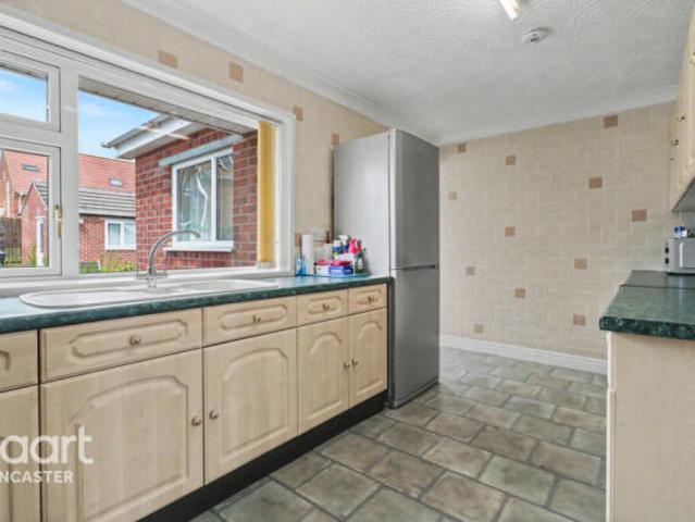 3 bedroom detached house for sale in Downland Close, Balby, Doncaster, DN4