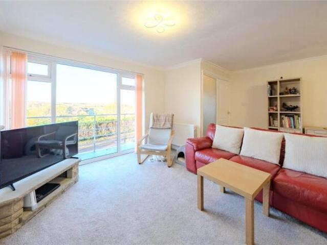 3 bedroom detached house for sale in Dale Park Walk, Cookridge, Leeds, West Yorkshire, LS16