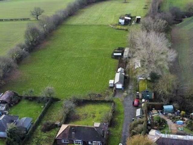 3 bedroom detached house for sale in Dam Lane Croft WA3
