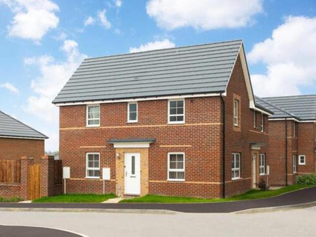 3 Bedroom Detached House For Sale In Dewsbury, West Yorkshire