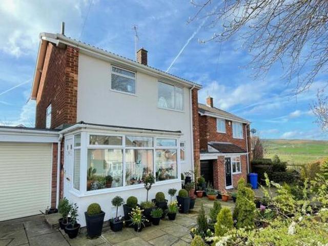 3 Bedroom Detached House For Sale In Deepcar