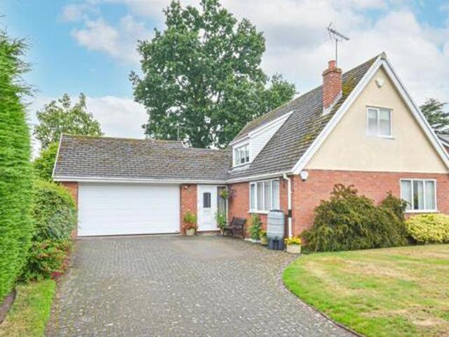 3 Bedroom Detached House For Sale In Delamere Park, Cuddington