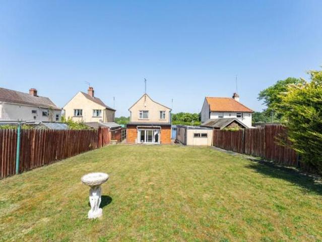 3 bedroom detached house for sale in Dereham Road, Norwich, NR5