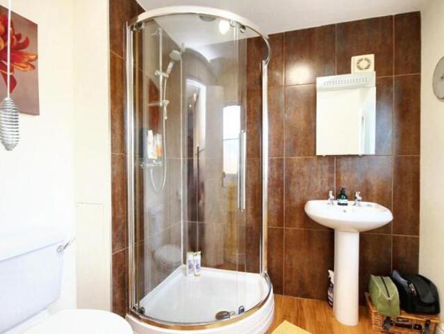 3 bedroom detached house for sale in Dixon Road, Kingsthorpe, Northampton, NN2