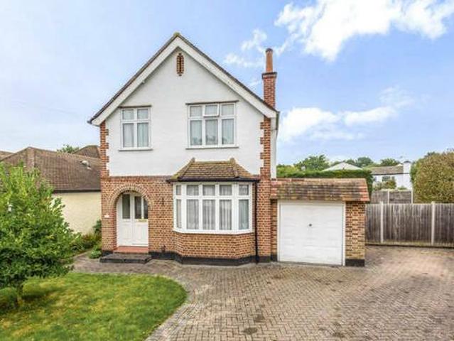 3 bedroom detached house for sale in Dickens Drive Addlestone Surrey KT15