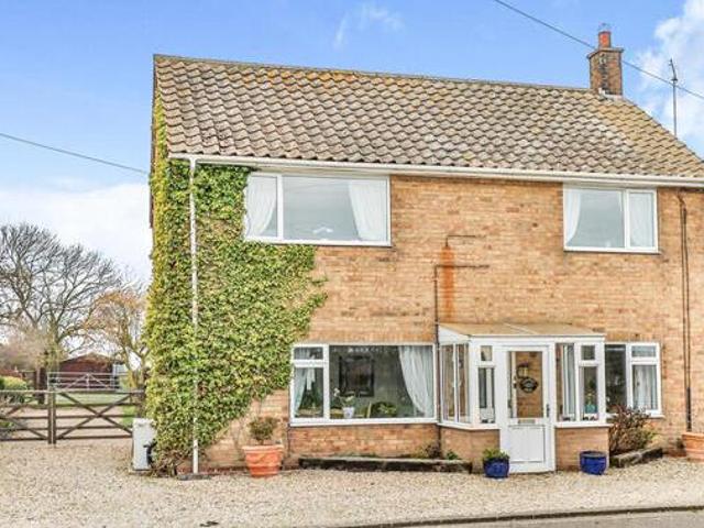 3 Bedroom Detached House For Sale In Driffield, East Riding Of Yorkshi