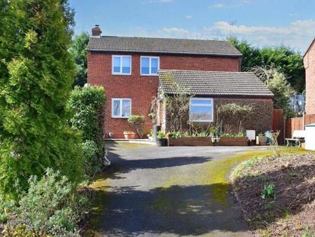3 Bedroom Detached House For Sale In Droitwich Spa, Worcestershire