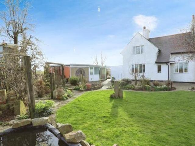 3 Bedroom Detached House For Sale In Dunham on trent