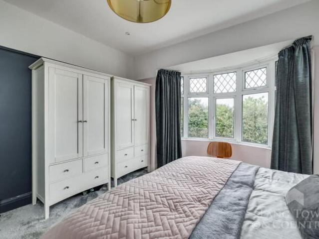 3 bedroom detached house for sale in Dunstone Road, Plymstock, Plymouth. PL9