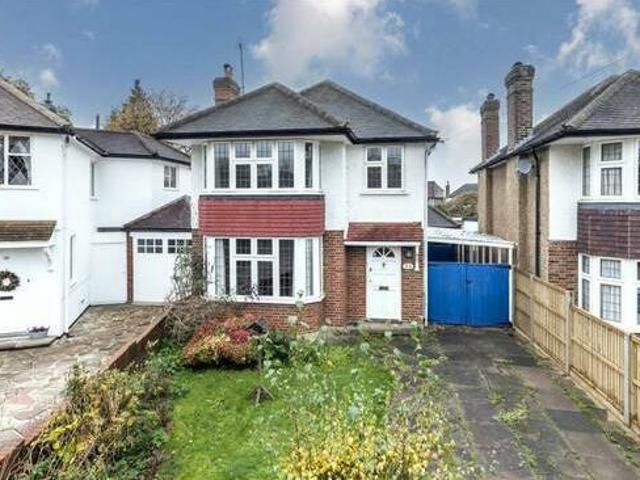 3 bedroom detached house for sale in Ember Gardens Thames Ditton KT7