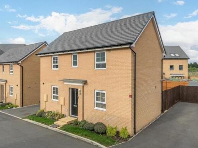 3 Bedroom Detached House For Sale In Eagle Farm South