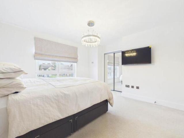 3 bedroom detached house for sale in Easter Hawhill Wynd, Broomhouse, G71