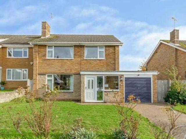 3 Bedroom Detached House For Sale In Edwinstowe