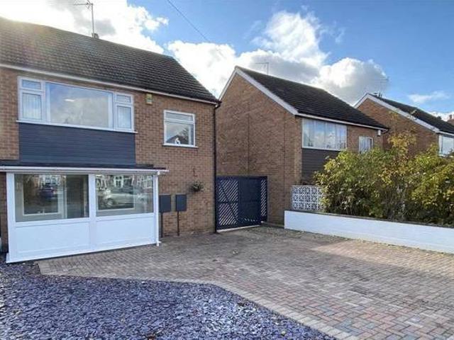 3 bedroom detached house for sale in Elms Gardens Ruddington Nottingham NG11