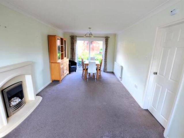 3 bedroom detached house for sale in Elmstead Close, Hanford, Stoke On Trent, ST4