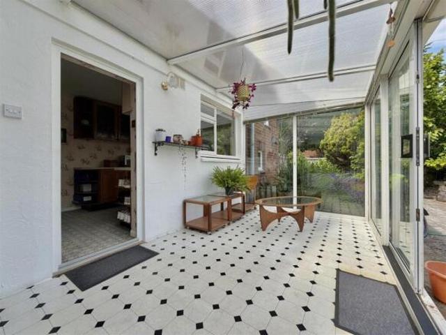 3 bedroom detached house for sale in Estcourt Road, Gloucester, GL1