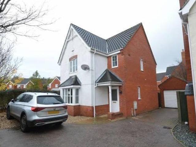3 bedroom detached house for sale in Eva Road Rackheath Norwich Norfolk NR13