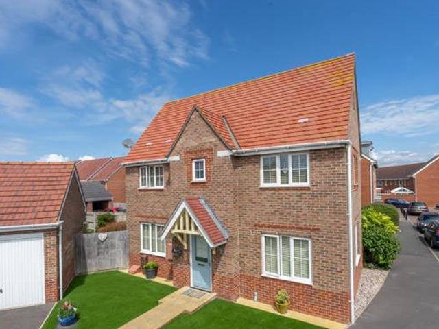 3 bedroom detached house for sale in Fourteen Acre Avenue Felpham Bognor Regis West Sussex PO22