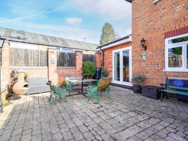 3 bedroom detached house for sale in Fox Hollies Road, Hall Green, B28